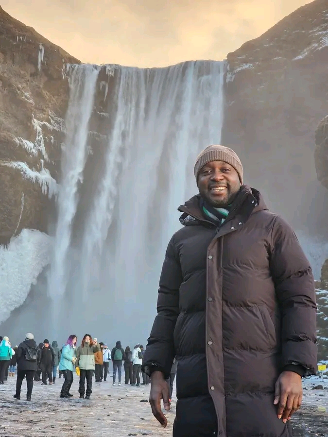Nigerian Man Who Had No Roof Over His Head At 26, And Was An ...